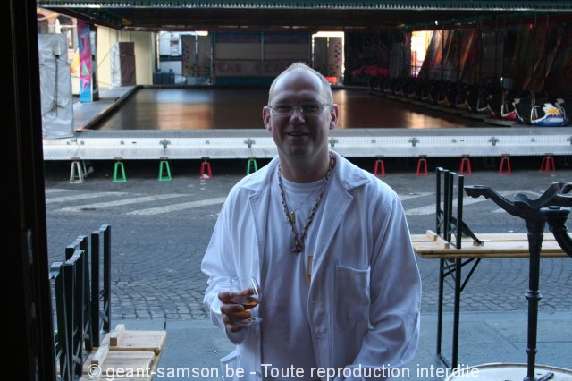 Christophe Elius – Le Géant Samson et ses Porteurs